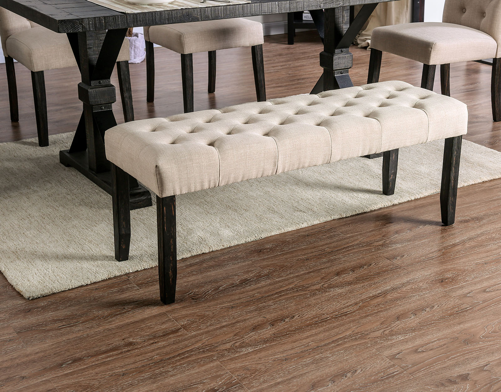 liquidationspots.com: Bench, Ivory