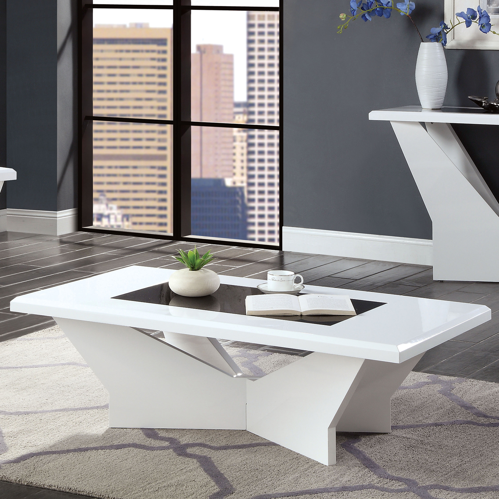 liquidationspots.com: Coffee Table, White