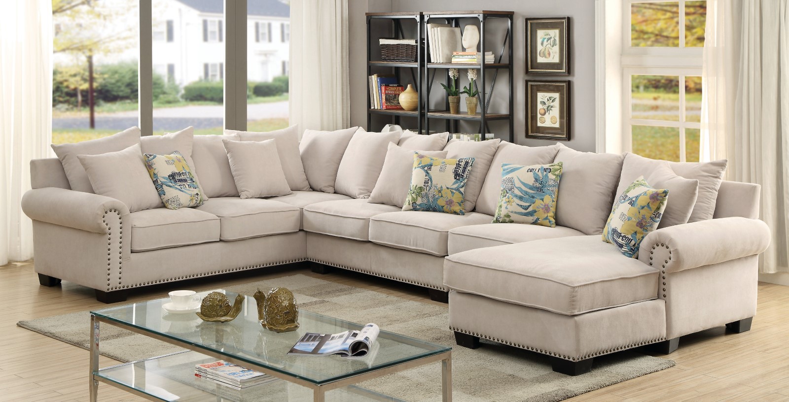 liquidationspots.com: Sectional, Beige