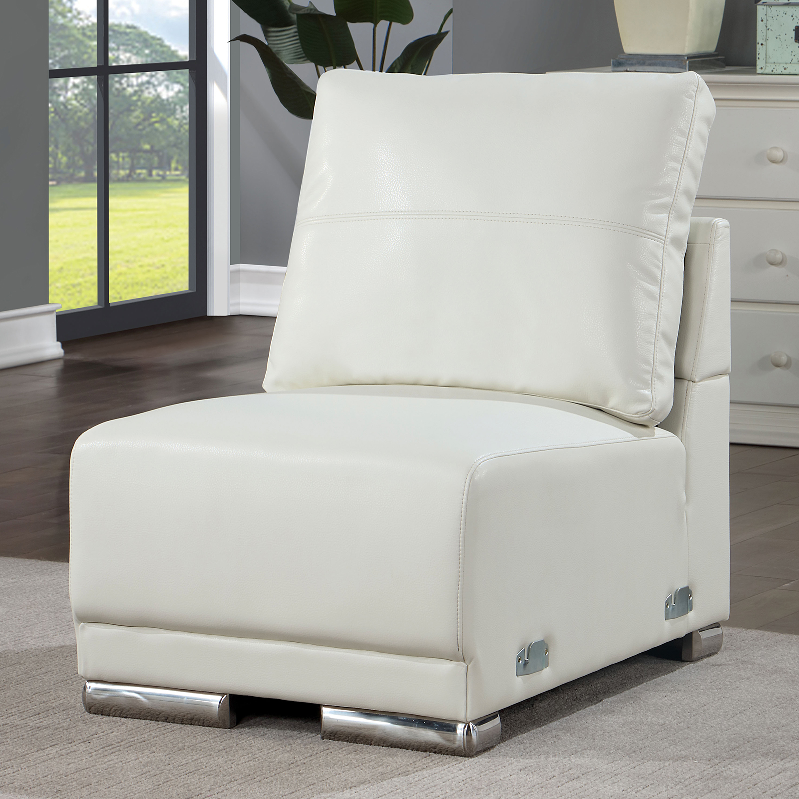 liquidationspots.com: Armless Chair, White