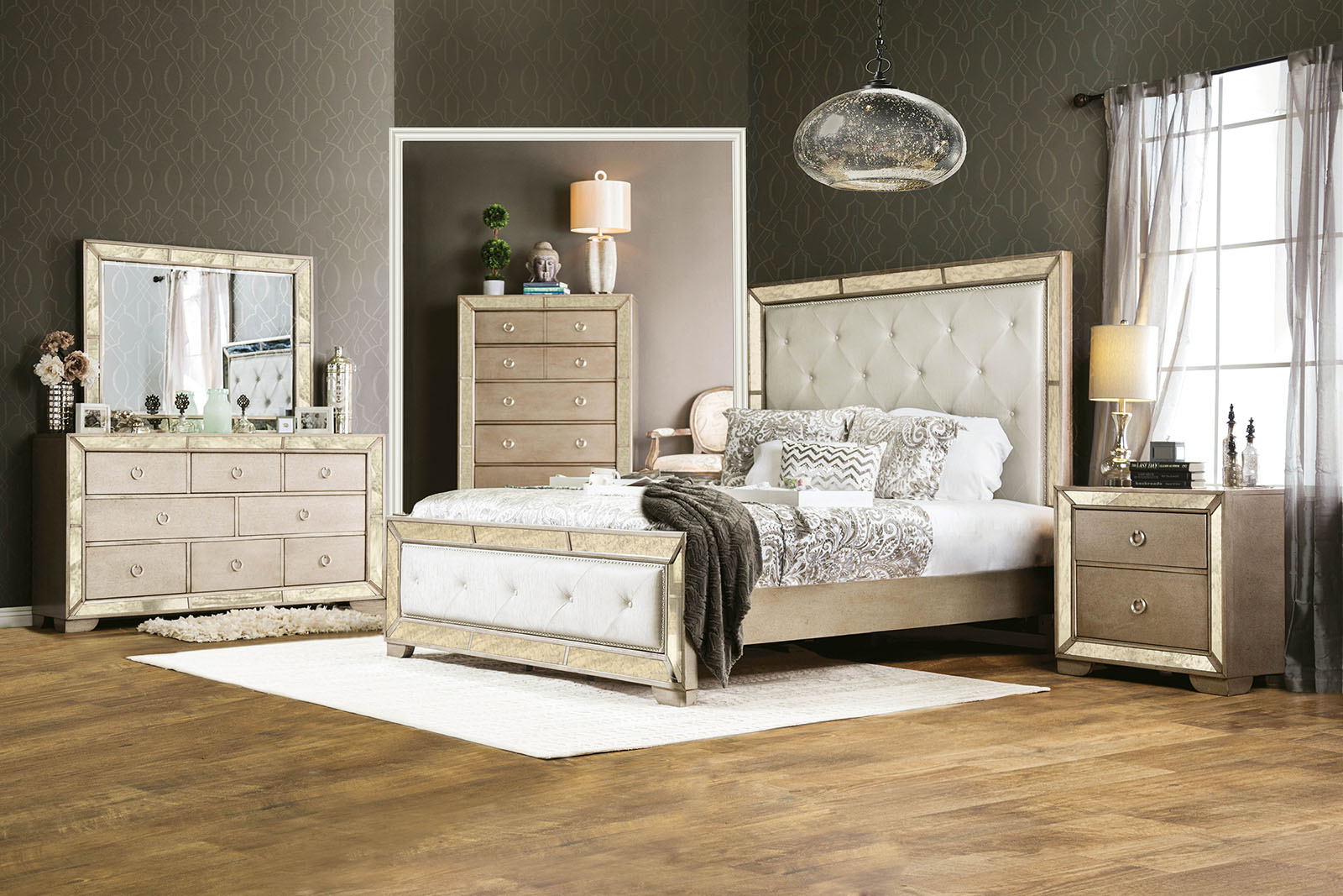 liquidationspots.com: 5 Pc. Queen Bedroom Set w/ Chest