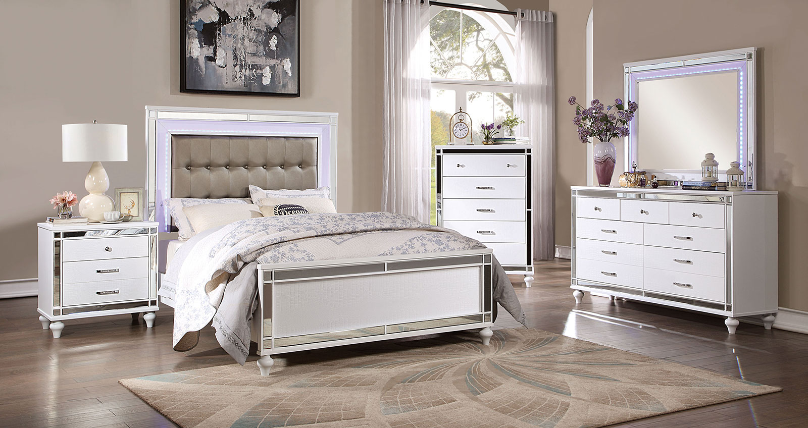 liquidationspots.com: 5 Pc. Queen Bedroom Set w/ Chest