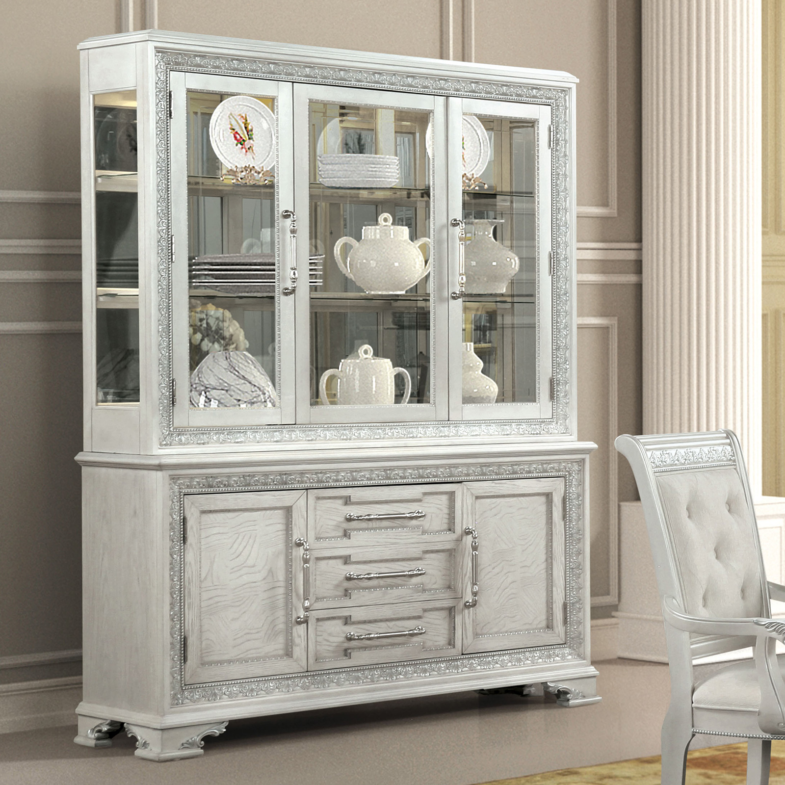 liquidationspots.com: Hutch Buffet, Ivory